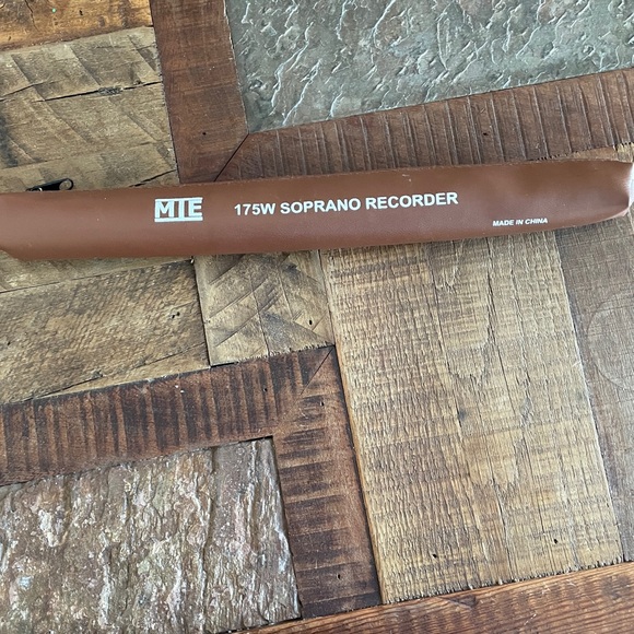 MTE | Other | Vintage Mte 75w Soprano Recorder With Case Fingering ...